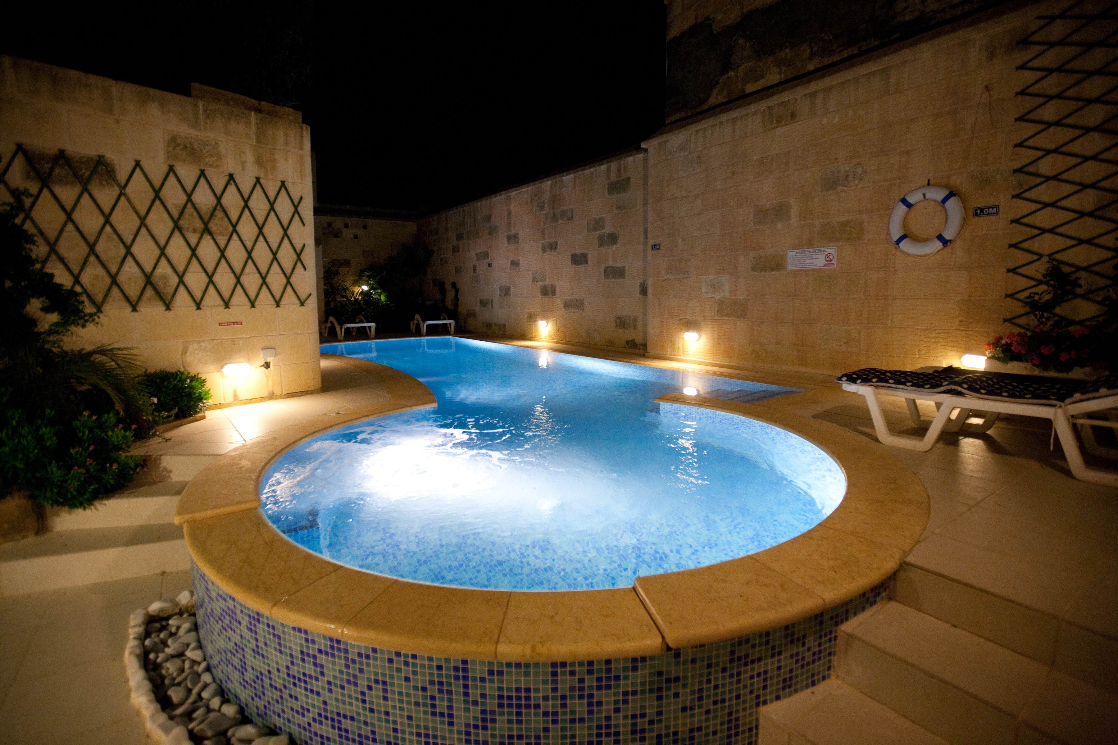 xlendi tourist services Farmhouse Gozo Pool - xlendi.com